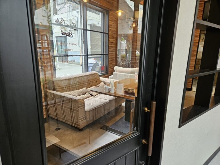 【九条】大阪九条「ZERO CAFE STAND OSAKA」スペシャルティコーヒーの風味でゆったり。 - 大阪おじさまのちょっと贅沢なグルメ手帳